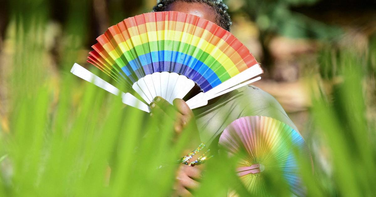Uganda Signs Anti Lgbtq Law Threatening Death Penalty Semafor